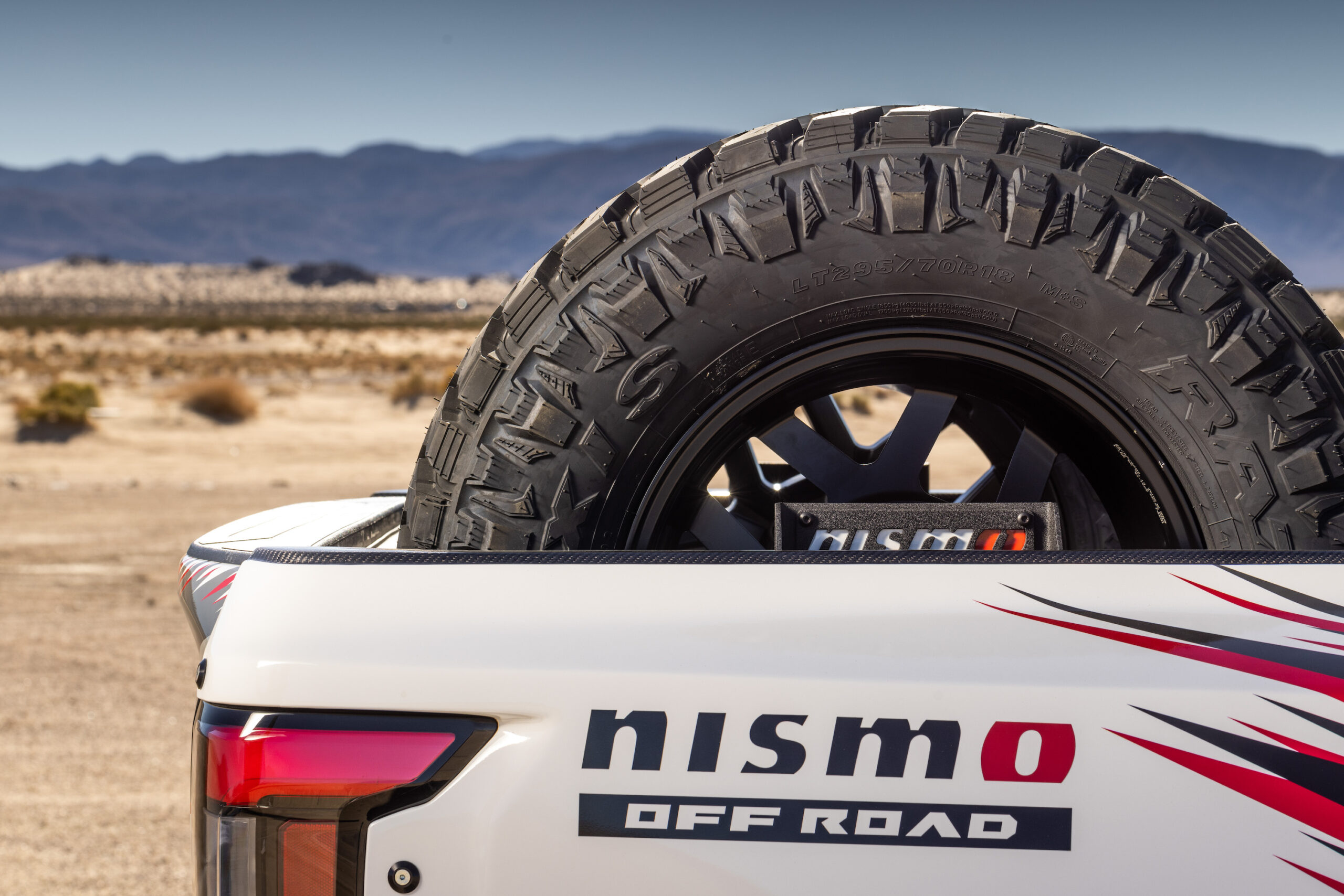Nissan Frontier V8 Off-Road Nismo Concept Is the Stuff of Desert ...