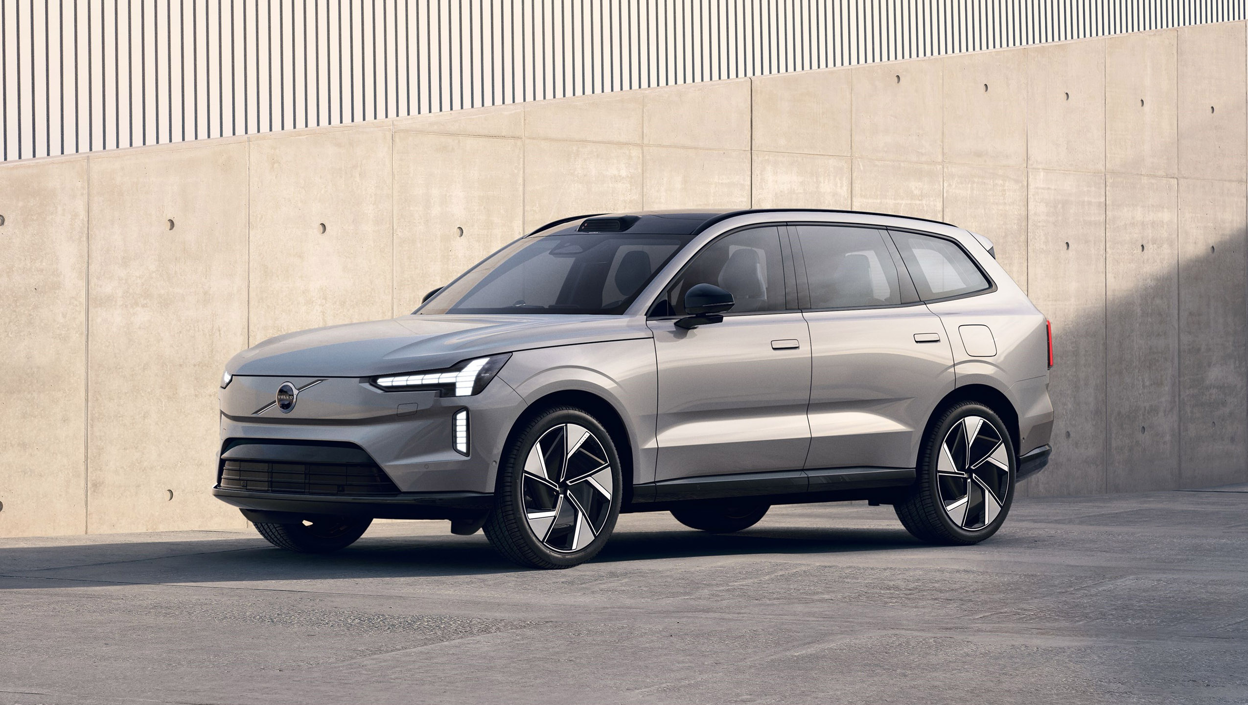 2024 Volvo EX90 Electric SUV Leans Hard Into Minimalist Looks With ...