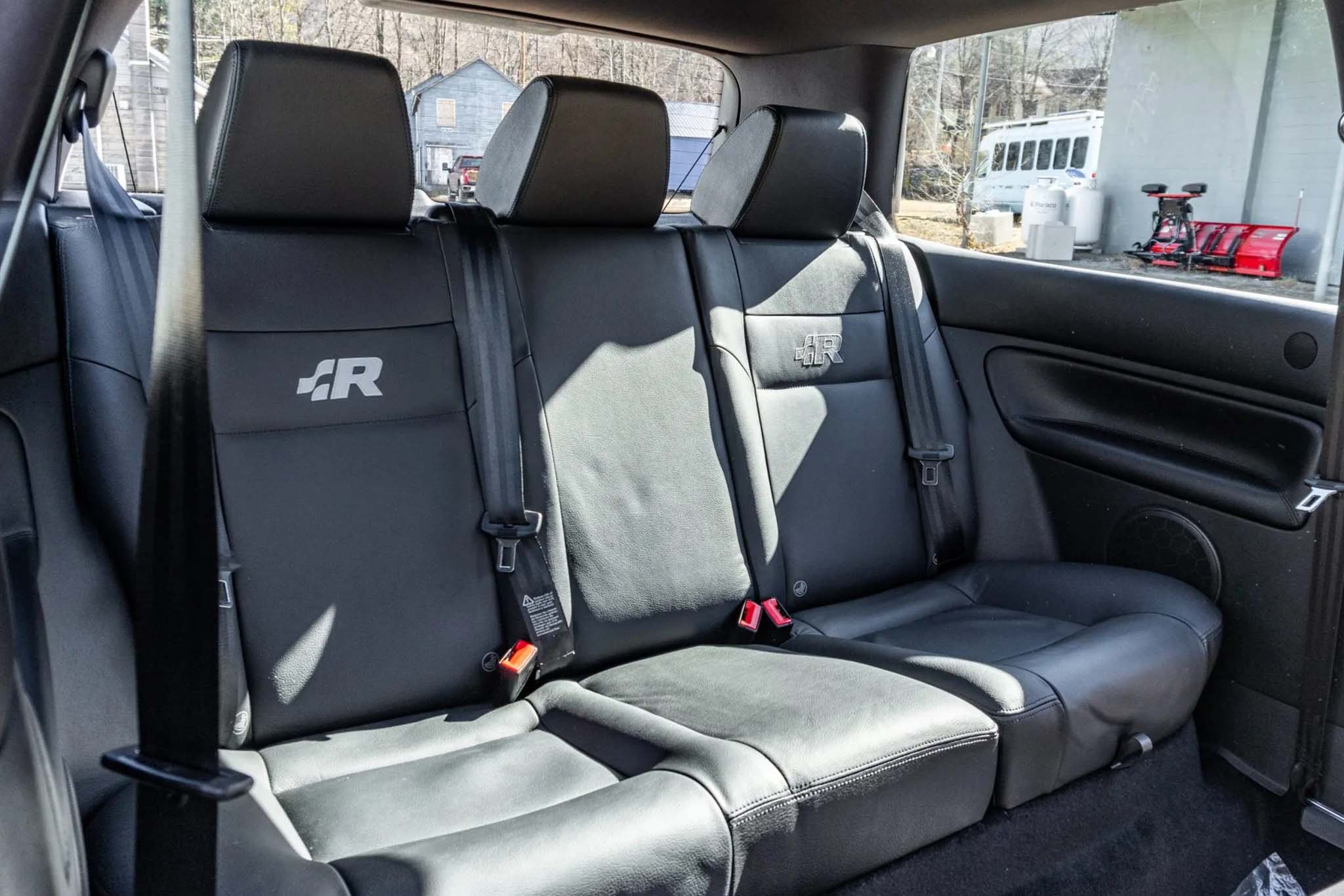 This 97-Mile VW Golf R32 Sold for $104,000 on Bring a Trailer