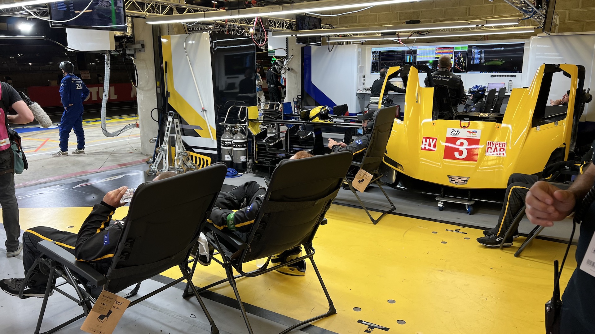 Le Mans Pit Stops Capture the True Magic of Endurance Racing