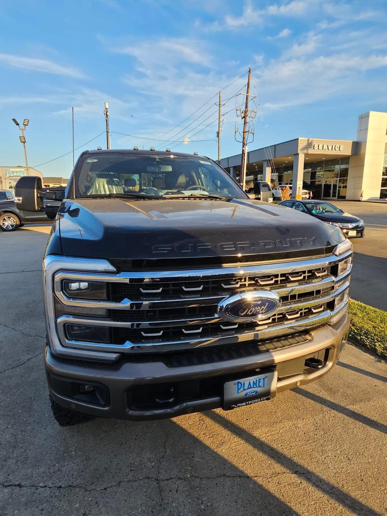 Owner Discovers New 2023 Ford Super Duty Pickup Has Mismatched Headlights