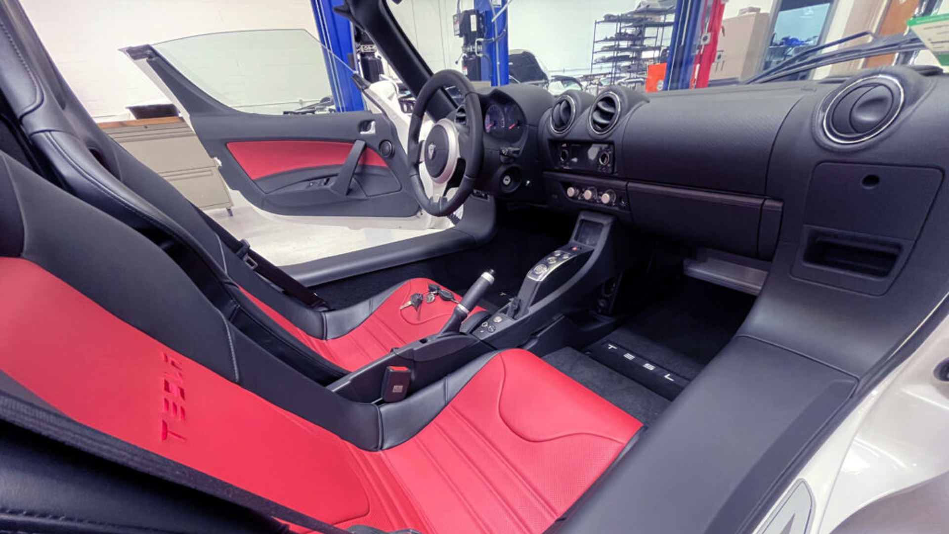 Pristine 38-Mile Tesla Roadster Emerges From Arizona Garage for Auction
