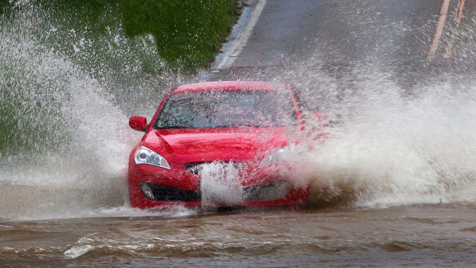 Hydroplaning: What To Do When It Happens to You