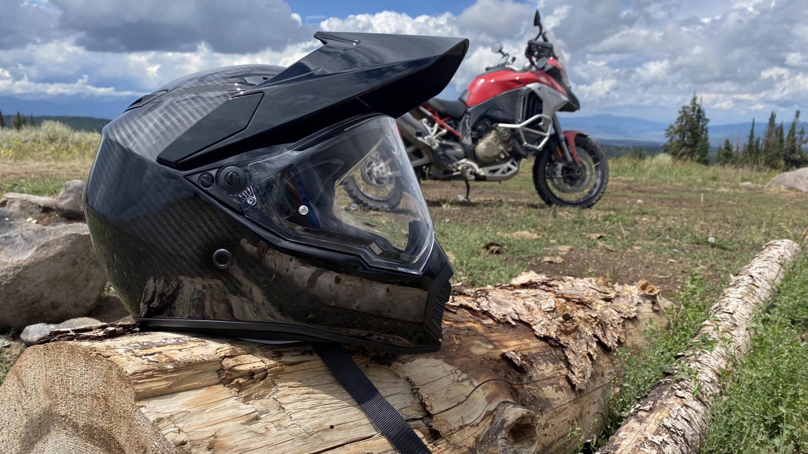 Best Motorcycle Helmets (Review & Buying Guide)