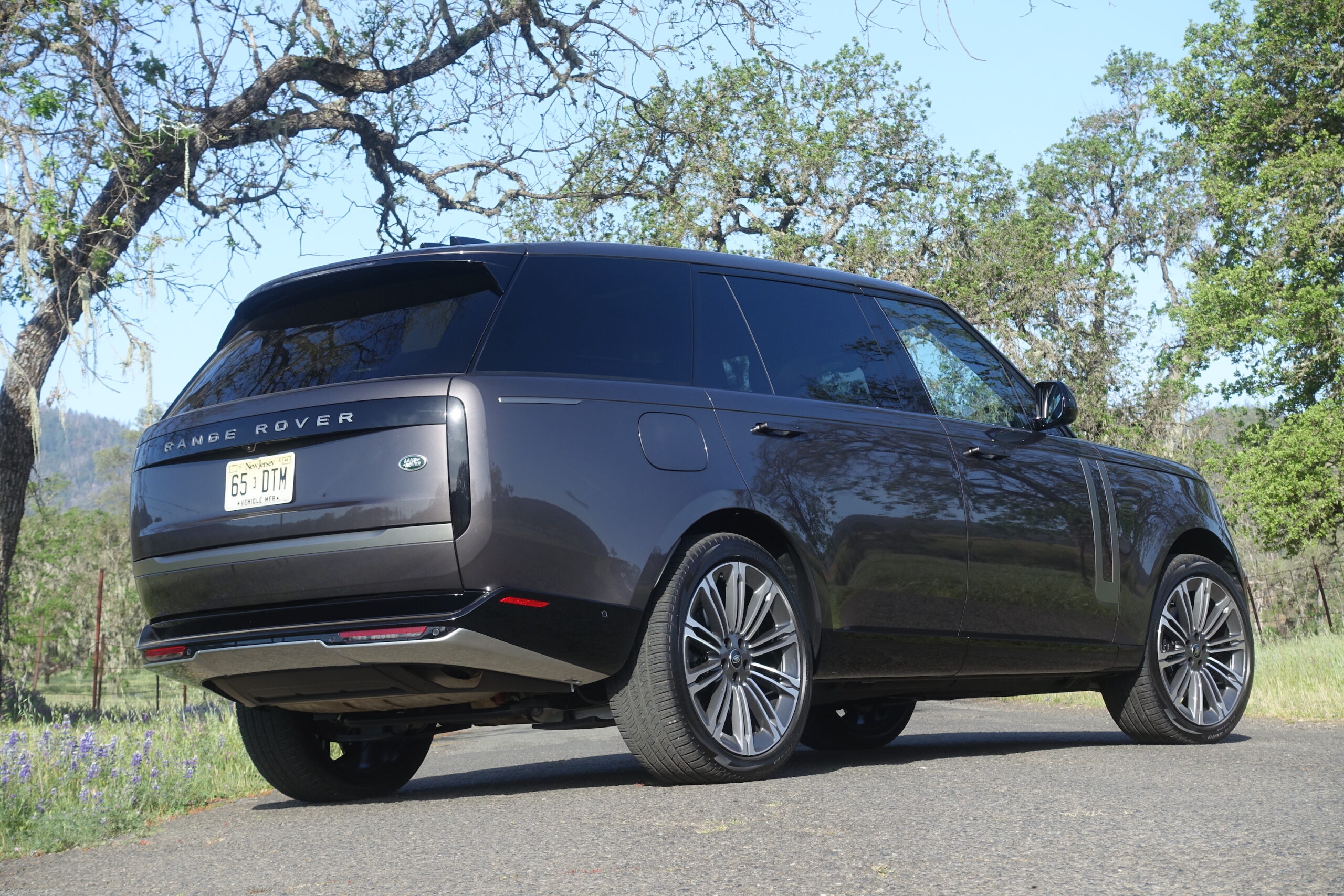 2023 Land Rover Range Rover First Drive Review: Resets the Luxury SUV ...