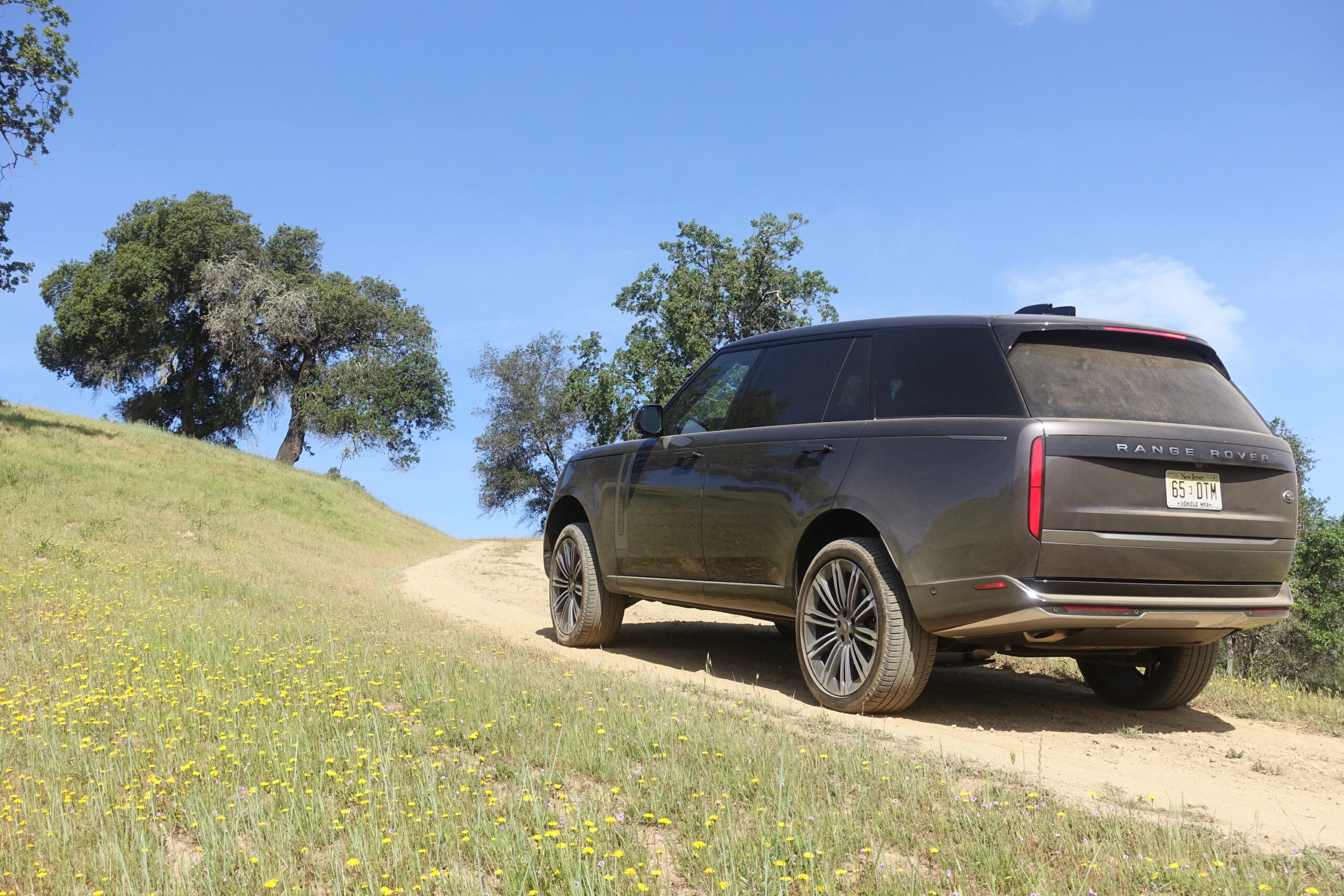 2023 Land Rover Range Rover First Drive Review: Resets the Luxury SUV ...