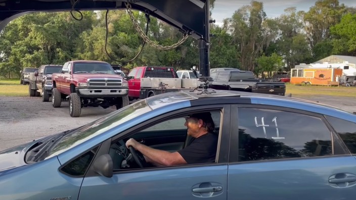A Toyota Prius Can Tow a Gooseneck Trailer If You Try Hard Enough