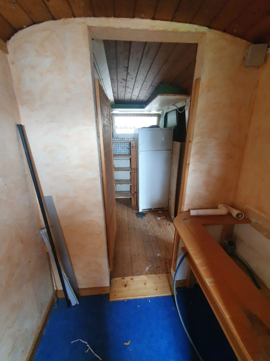 Family Finds Home’s Bathroom Was Made From an Old Ford Transit Van