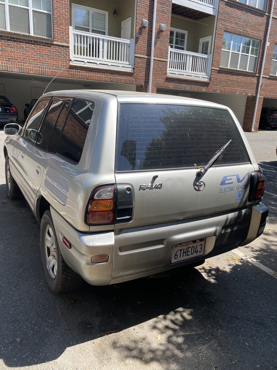 There’s an Uber-Rare 2002 Toyota RAV4 EV for Sale on Craigslist | The Drive