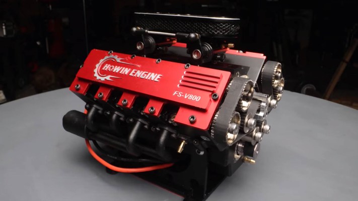 This Working 44cc V8 Engine Kit Is a Real Small Block