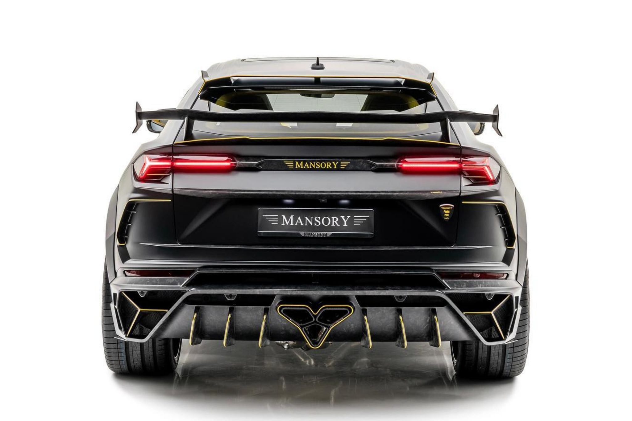 Mansory-Designed Lamborghini Urus Is Like Staring Into the Sun