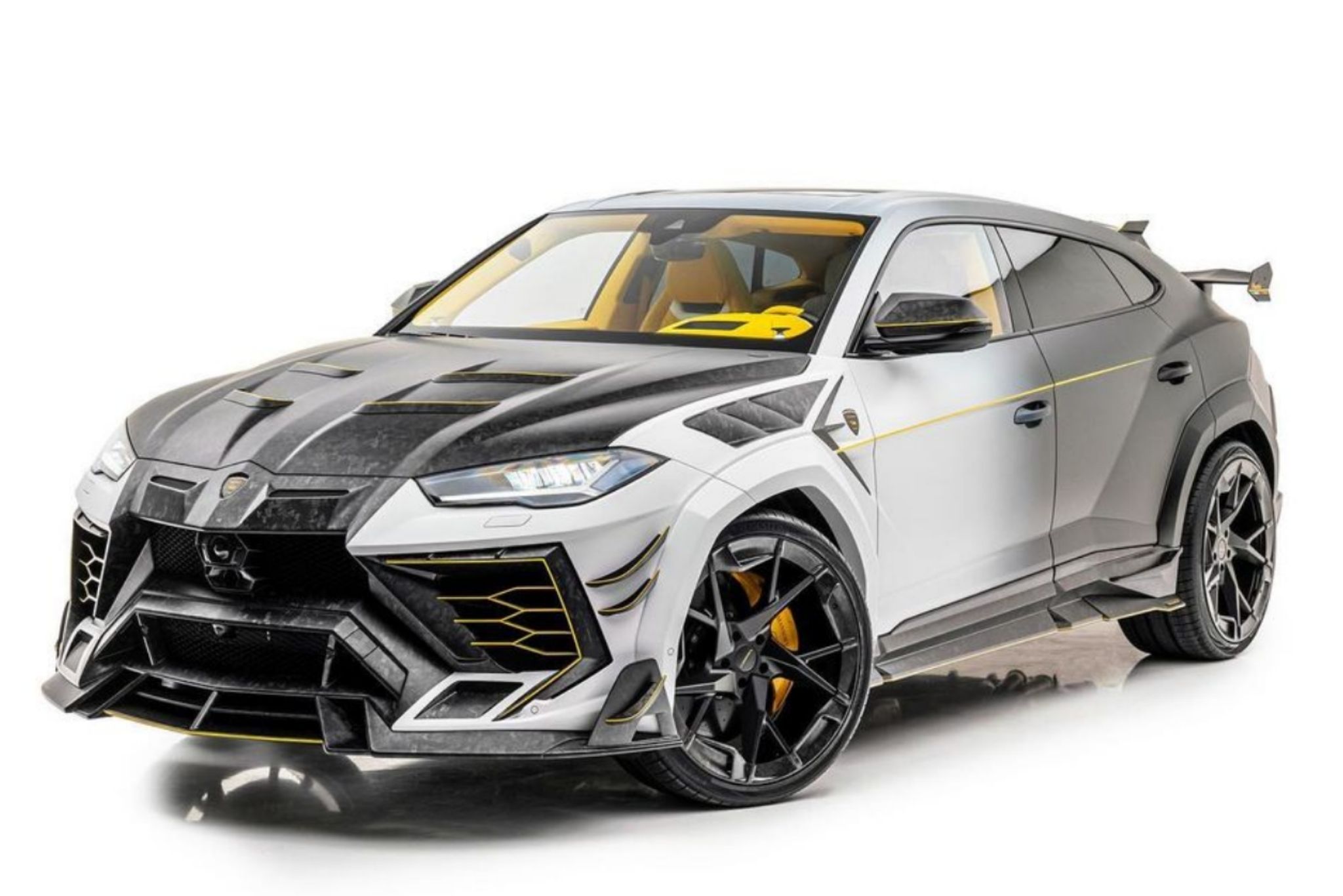 Mansory-Designed Lamborghini Urus Is Like Staring Into the Sun