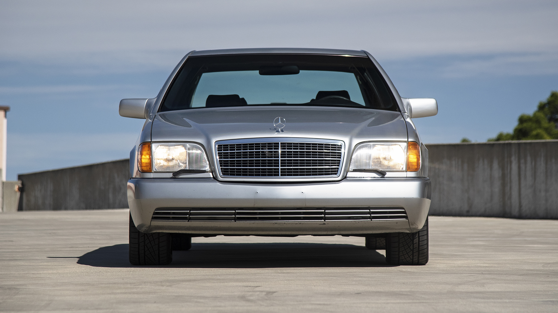 Even as a Cheap Used Car, the W140 Mercedes-Benz S-Class Feels Special