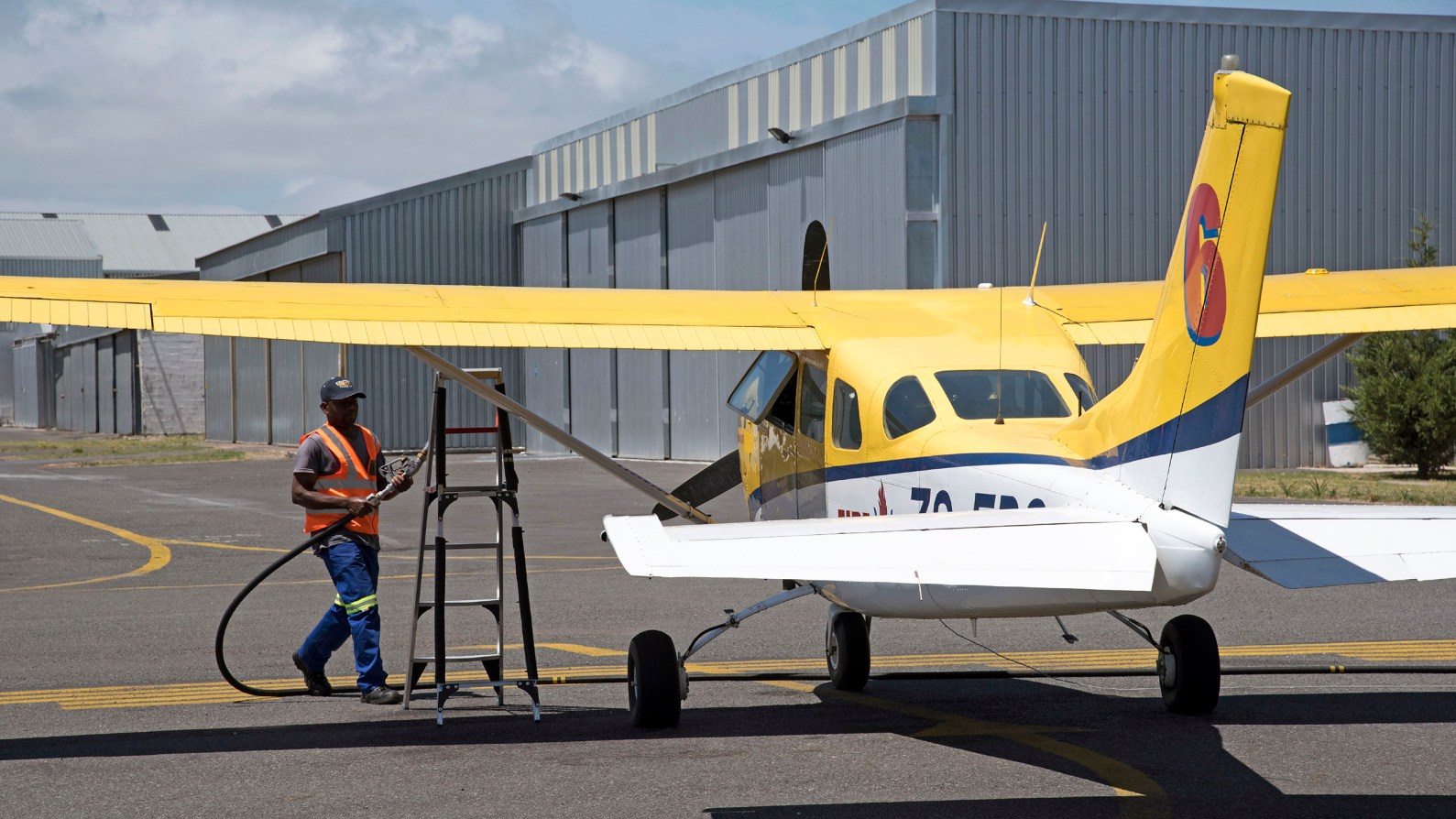 FAA Fighting California County Over Leaded Fuel Ban for Planes