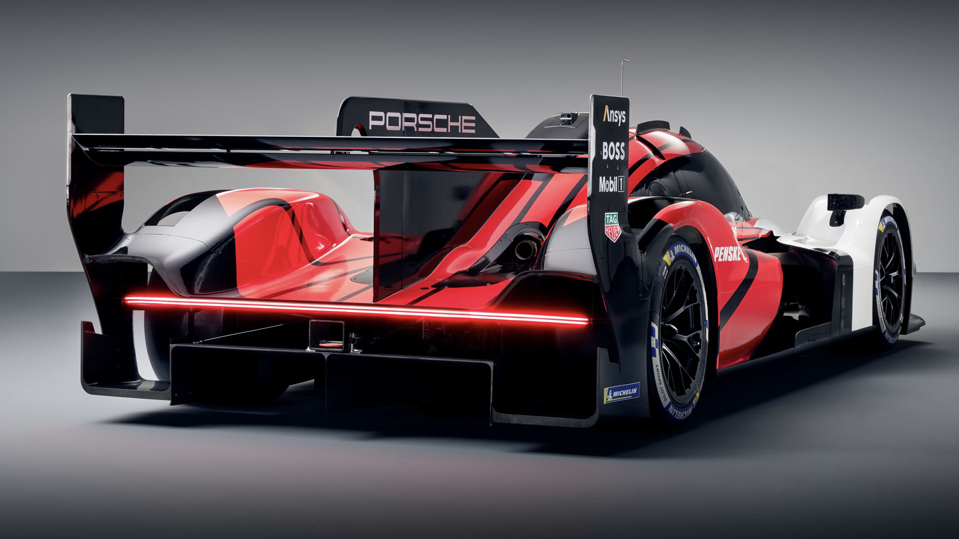 Stunning Porsche 963 Marks Stuttgart's Return to Prototype Racing