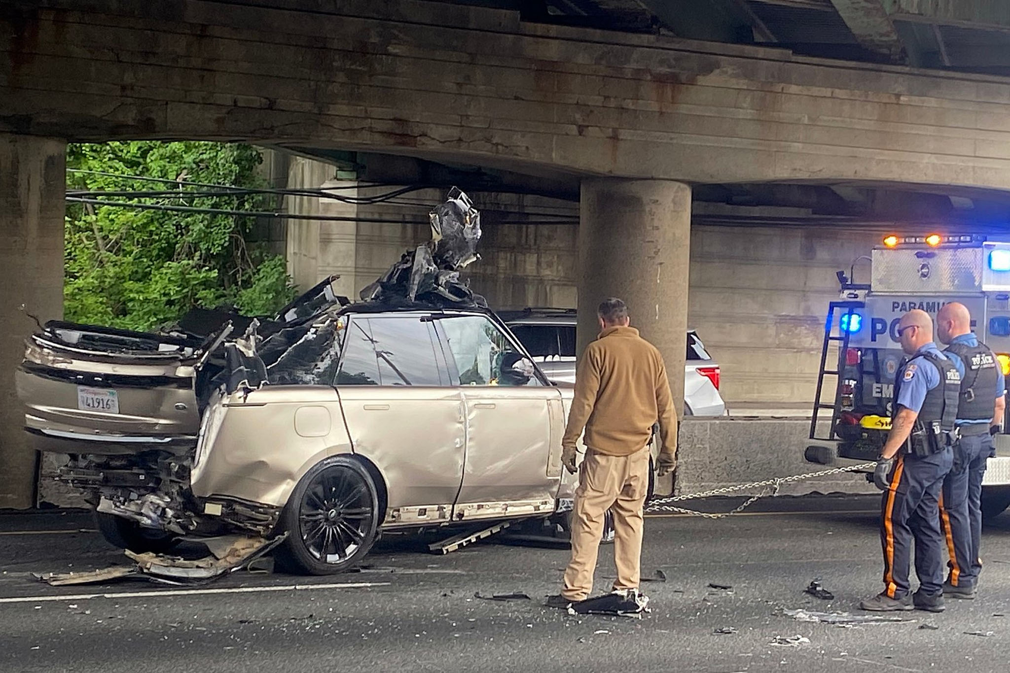 New Range Rover Destroyed After Tumbling Off Car Carrier