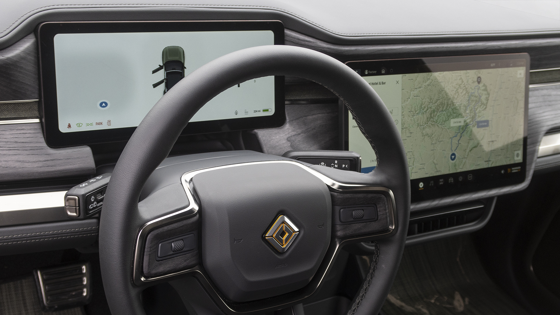 2022 Rivian R1S Review: Feels Like a Throwback Adventure SUV, Only Electric