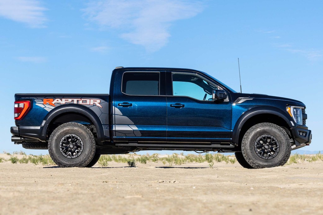 2023 Ford F-150 Raptor R Adds a 700-HP V8 From the Mustang Shelby GT500