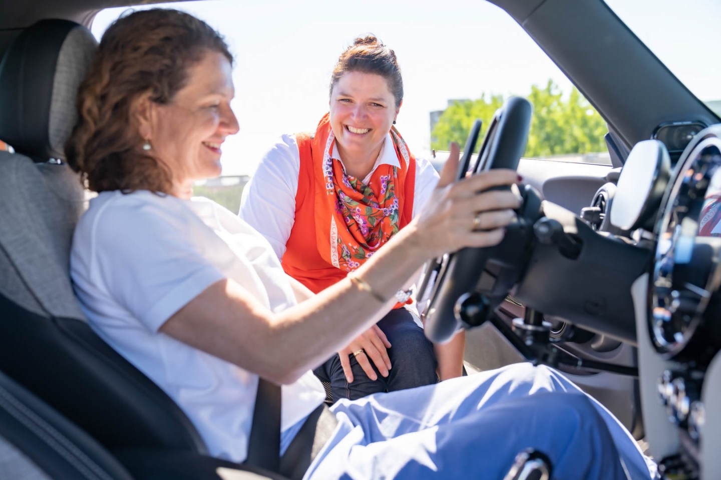 Mini Cooper SE Factory Mods Can Accommodate Disabled Drivers