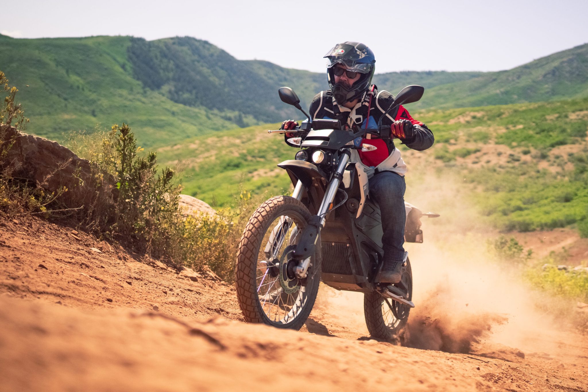 2022 Zero FX ZF7.2 Electric Motorcycle Review: Good at a Bit of Everything