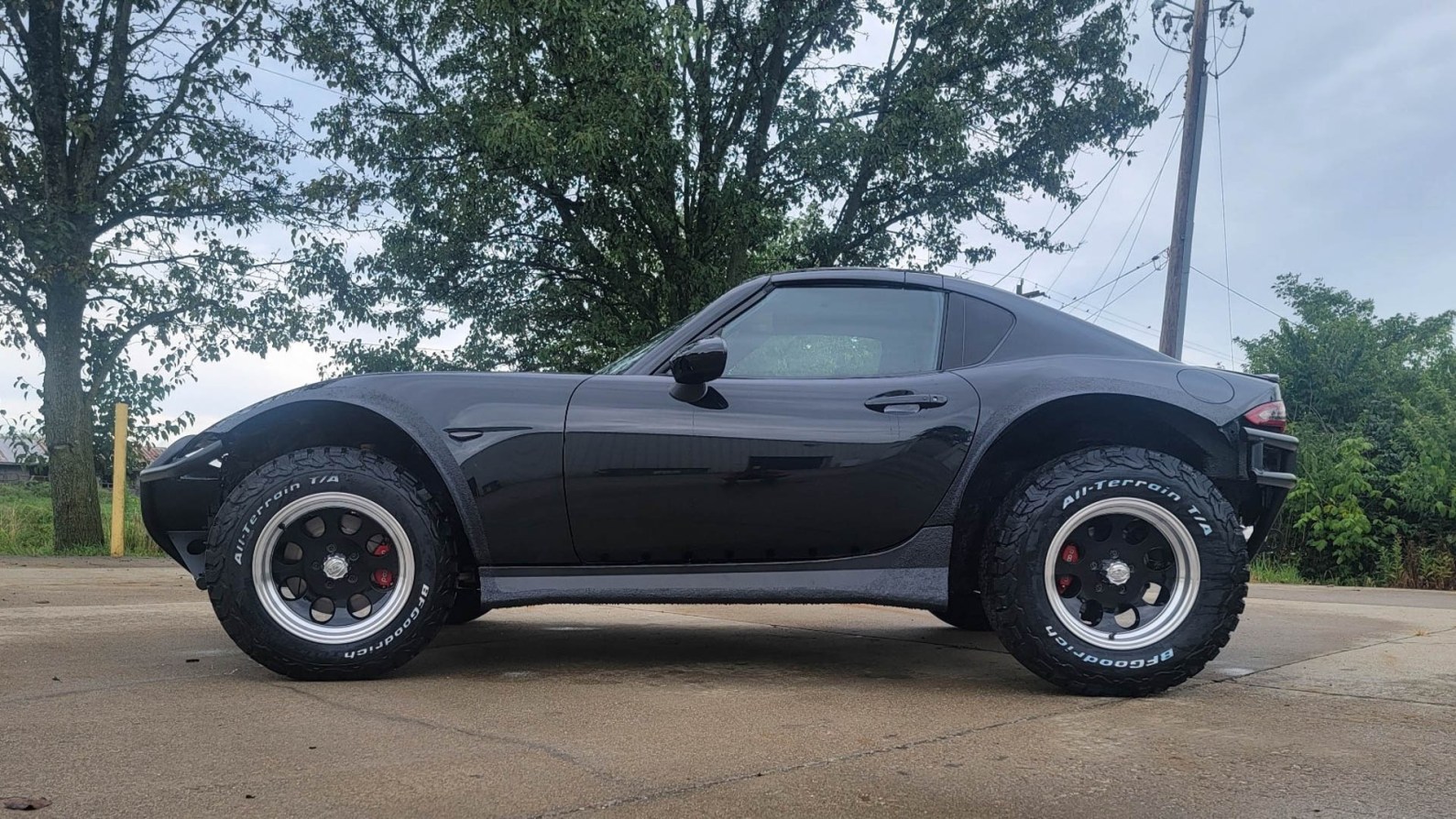 The Exocet Off-Road Is a Lifted, Post-Apocalyptic Mazda Miata