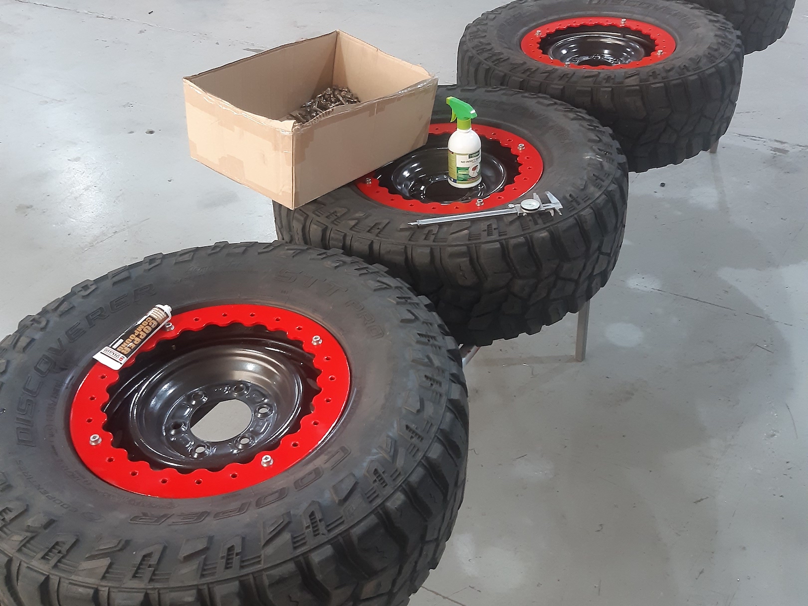 Resourceful Off-Roader Builds His Own Beadlock Wheels From Scratch