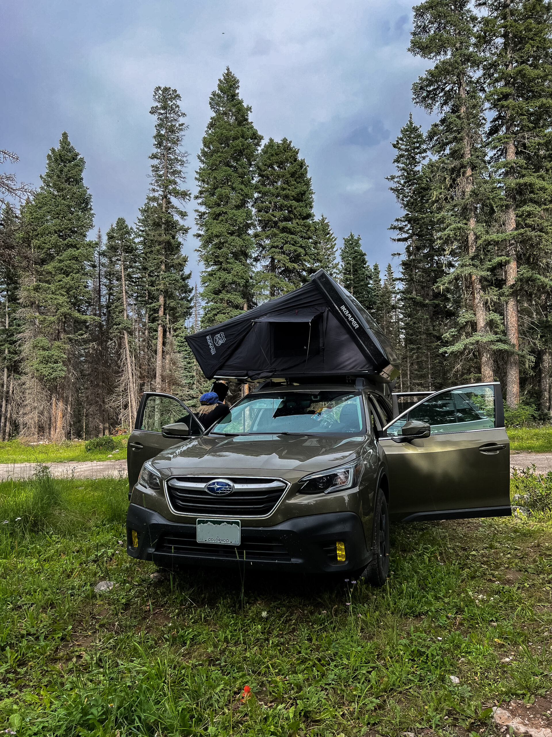 iKamper’s Mini Rooftop Tent Keeps You Snug Far Away From Home