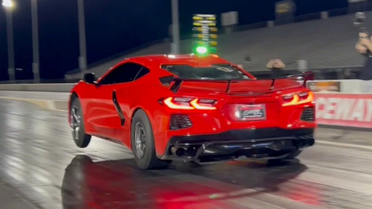 World's Quickest C8 Corvette Wheelies Off The Line Thanks to 1,500 HP