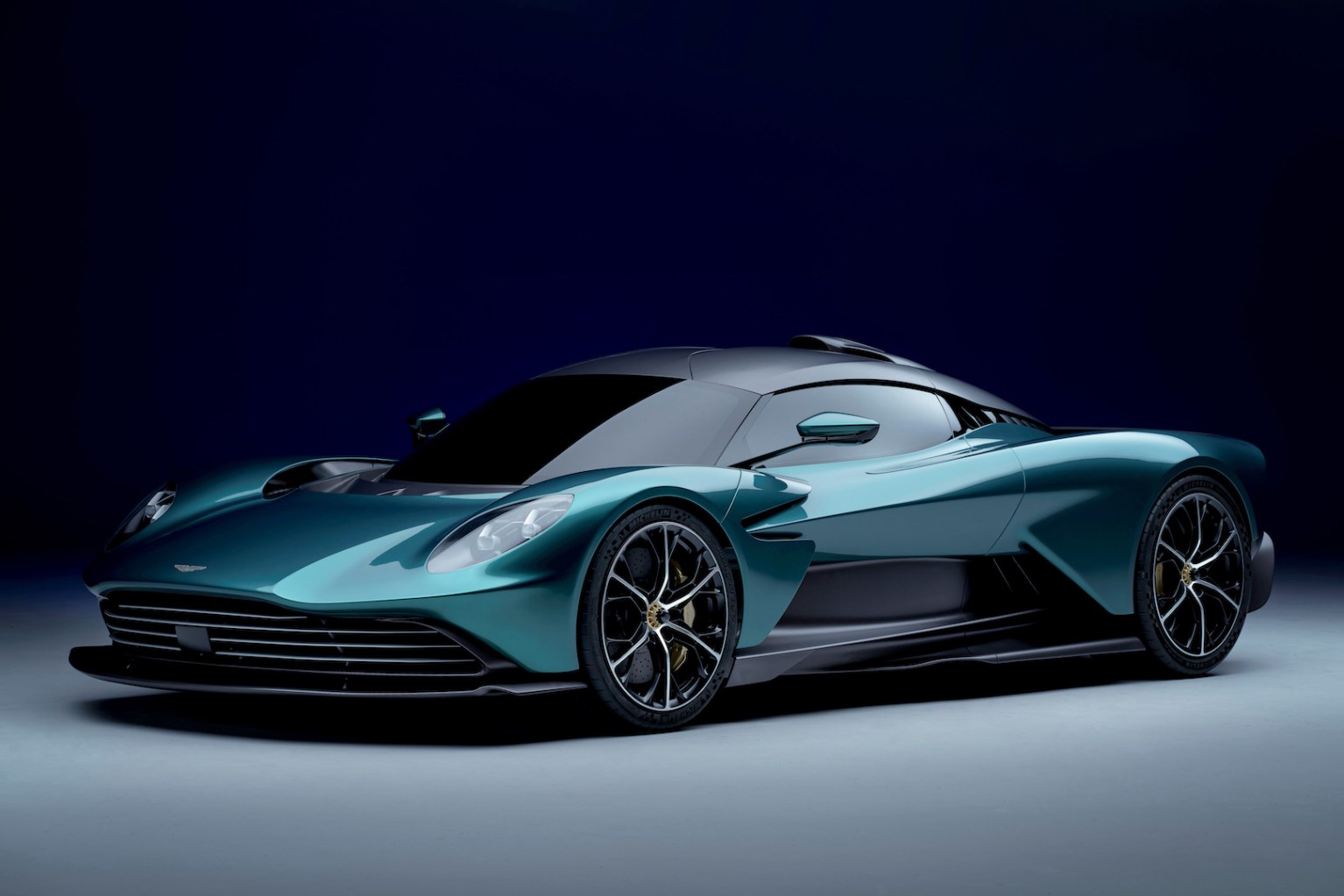 Aston Martin Valhalla Will Make Over 1,000 HP, but Won't Arrive Till 2024