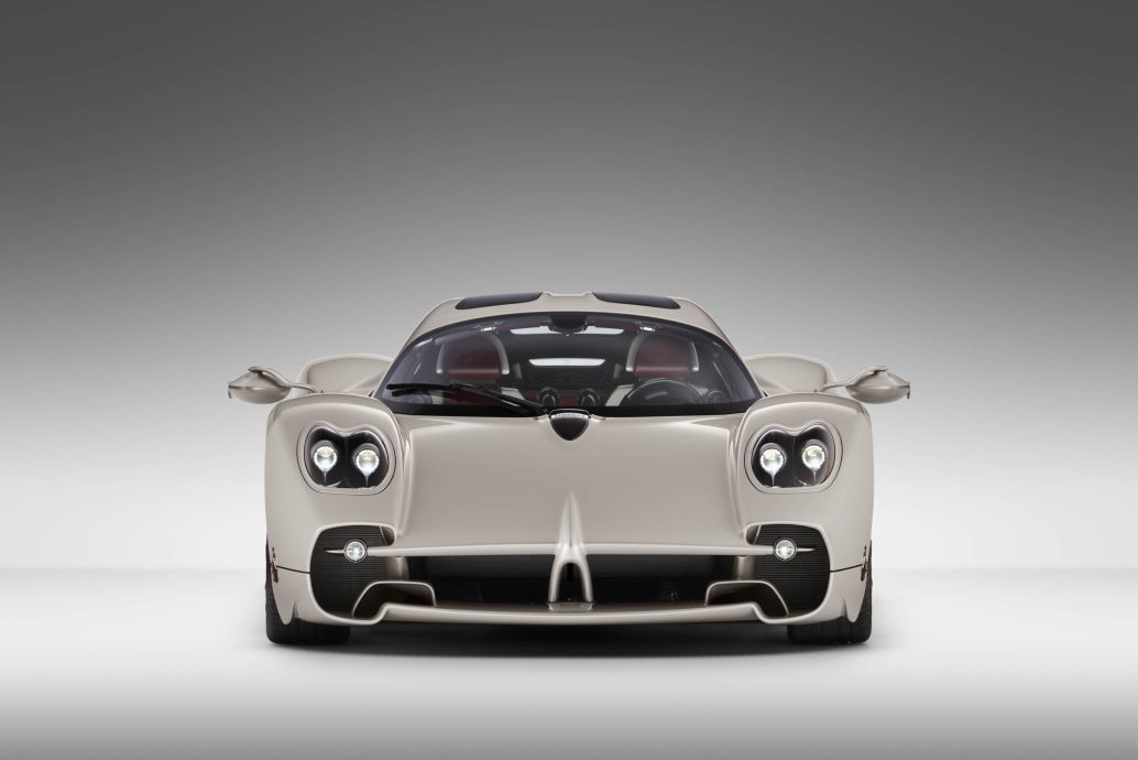 Pagani Utopia Revealed: 864 HP, 7-Speed Manual, First New Model in Over ...