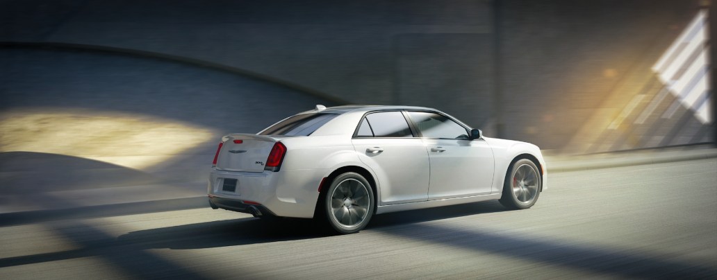No Hellcat: 2023 Chrysler 300C Gets 6.4L Hemi V8 With 485 HP