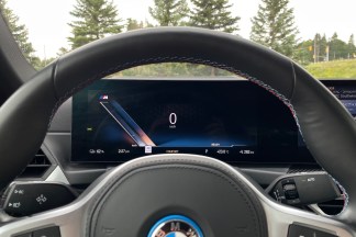 BMW iDrive 8 Infotainment Review: Looks Good but Missing Some Crucial ...