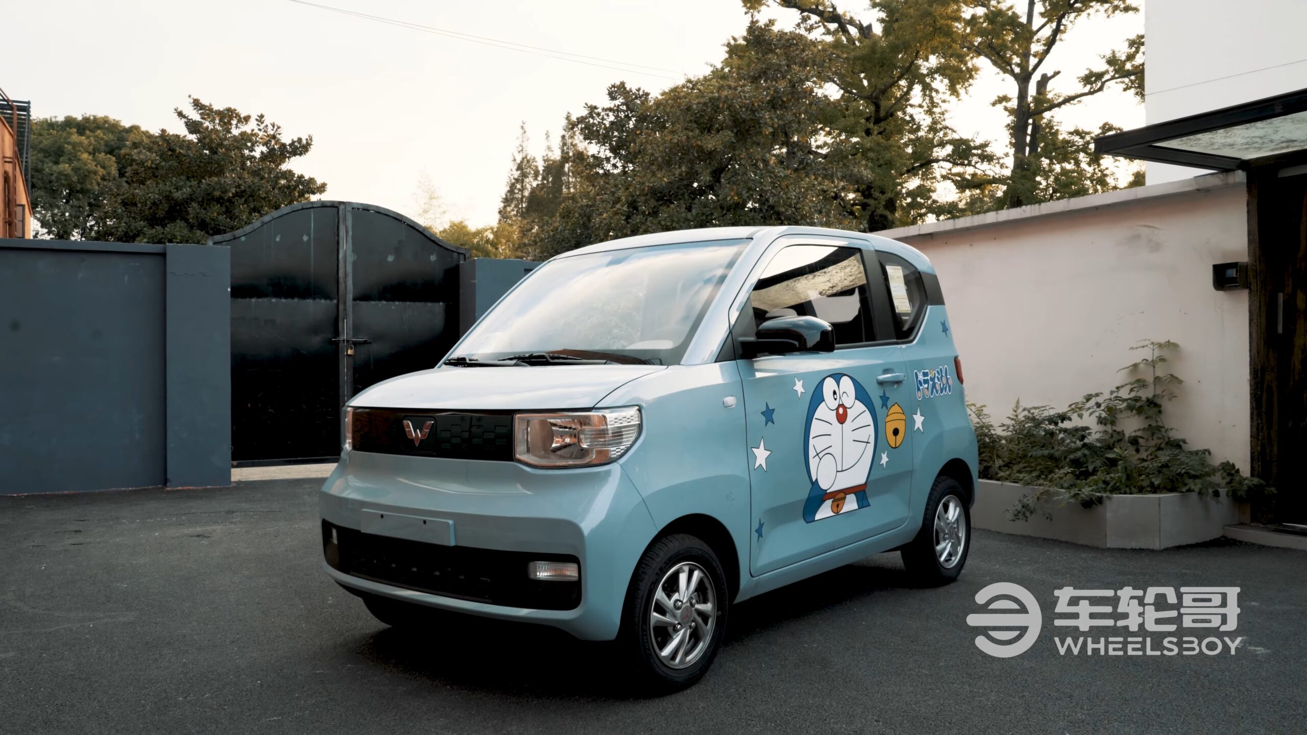 6x6 Conversion Turns Chinese EV Microcar Into Off-Road Gullwing Monster