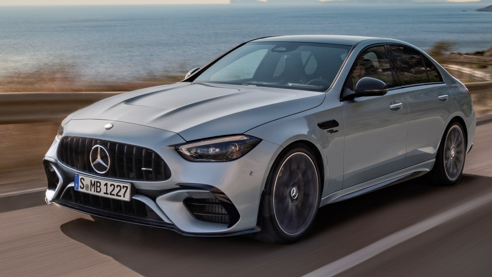 Mad Scientists Graft an '80s Mercedes-Benz 190E Body to a Modern C63 ...