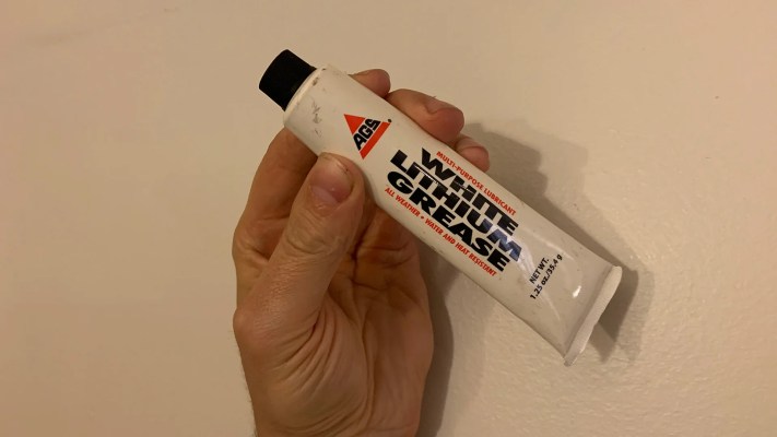 How and Where To Use Lithium Grease on Your Car