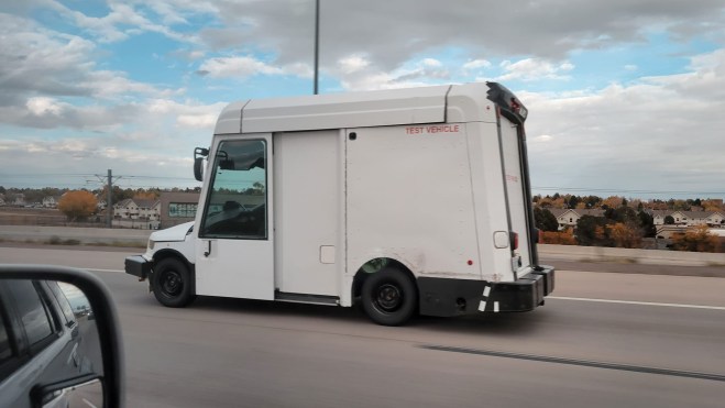 The New USPS Mail Truck Looks Positively Goofy on the Street