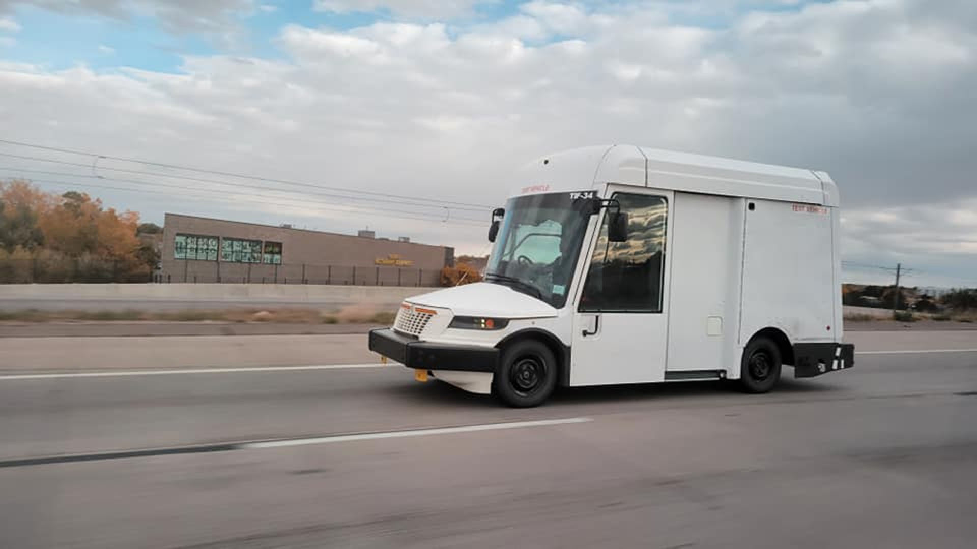 The New USPS Mail Truck Looks Positively Goofy on the Street