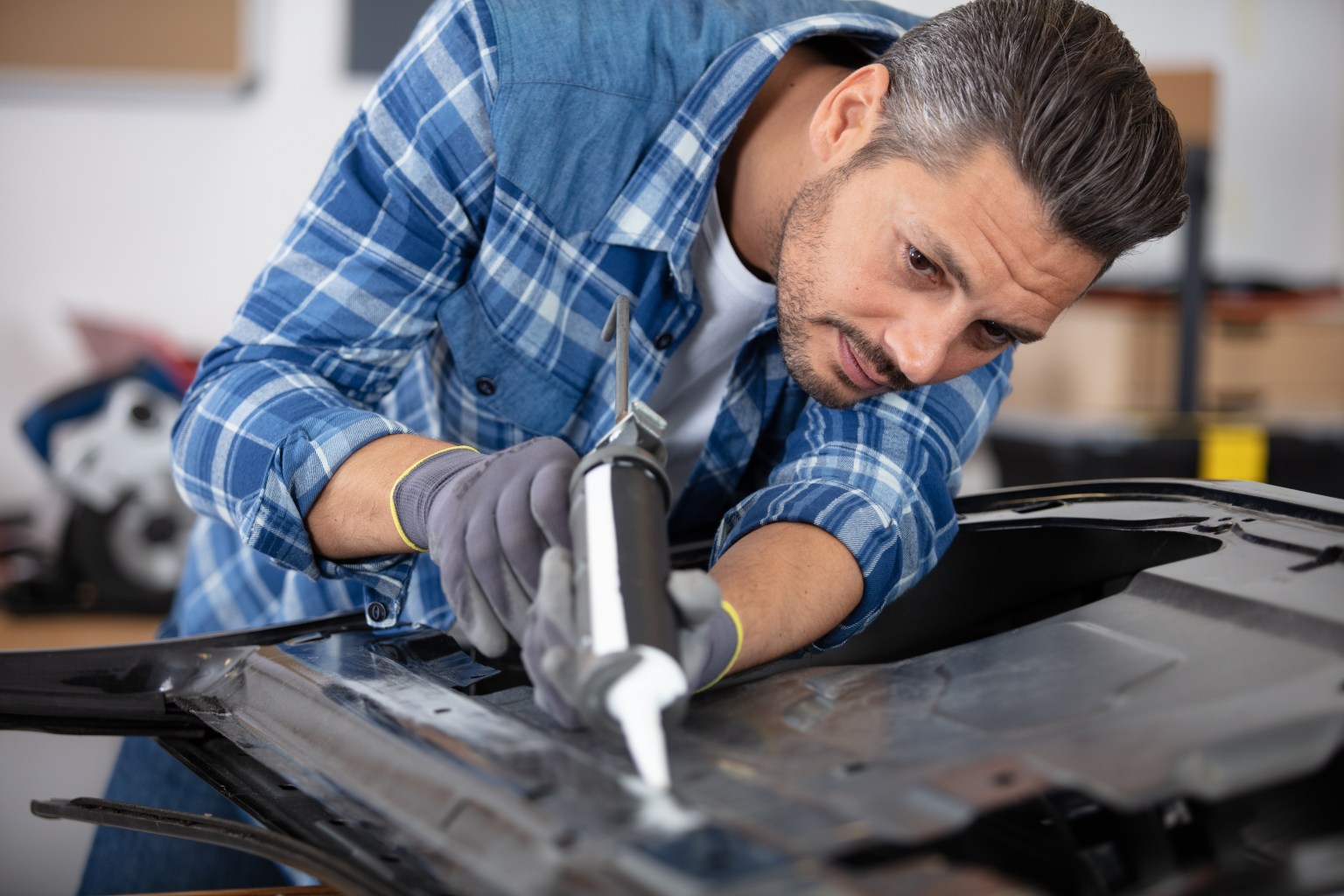 How to Use Silicone Sealant