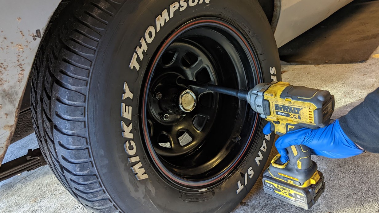 Here's How to Use an Impact Wrench