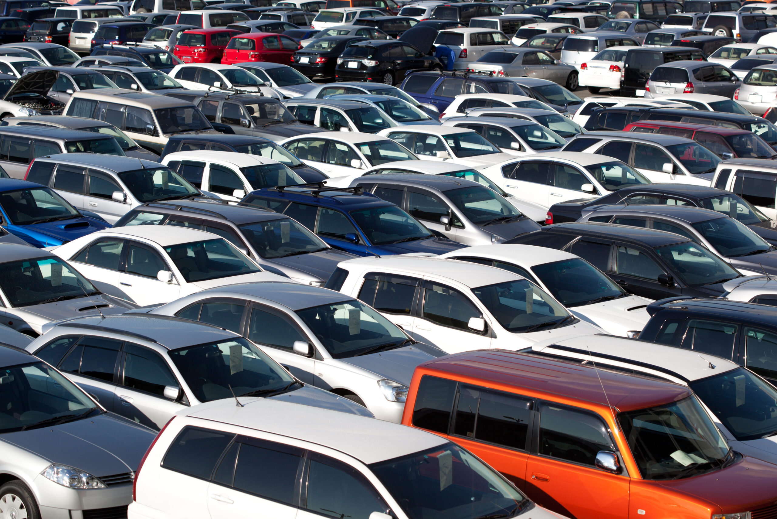 Wholesale Used Car Prices in Freefall While Retail Prices Keep Rising