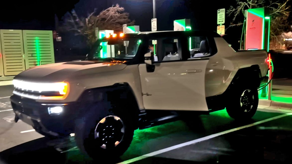 2024 GMC Hummer EV SUV Uses Enormous Battery to Charge Other Electric Cars