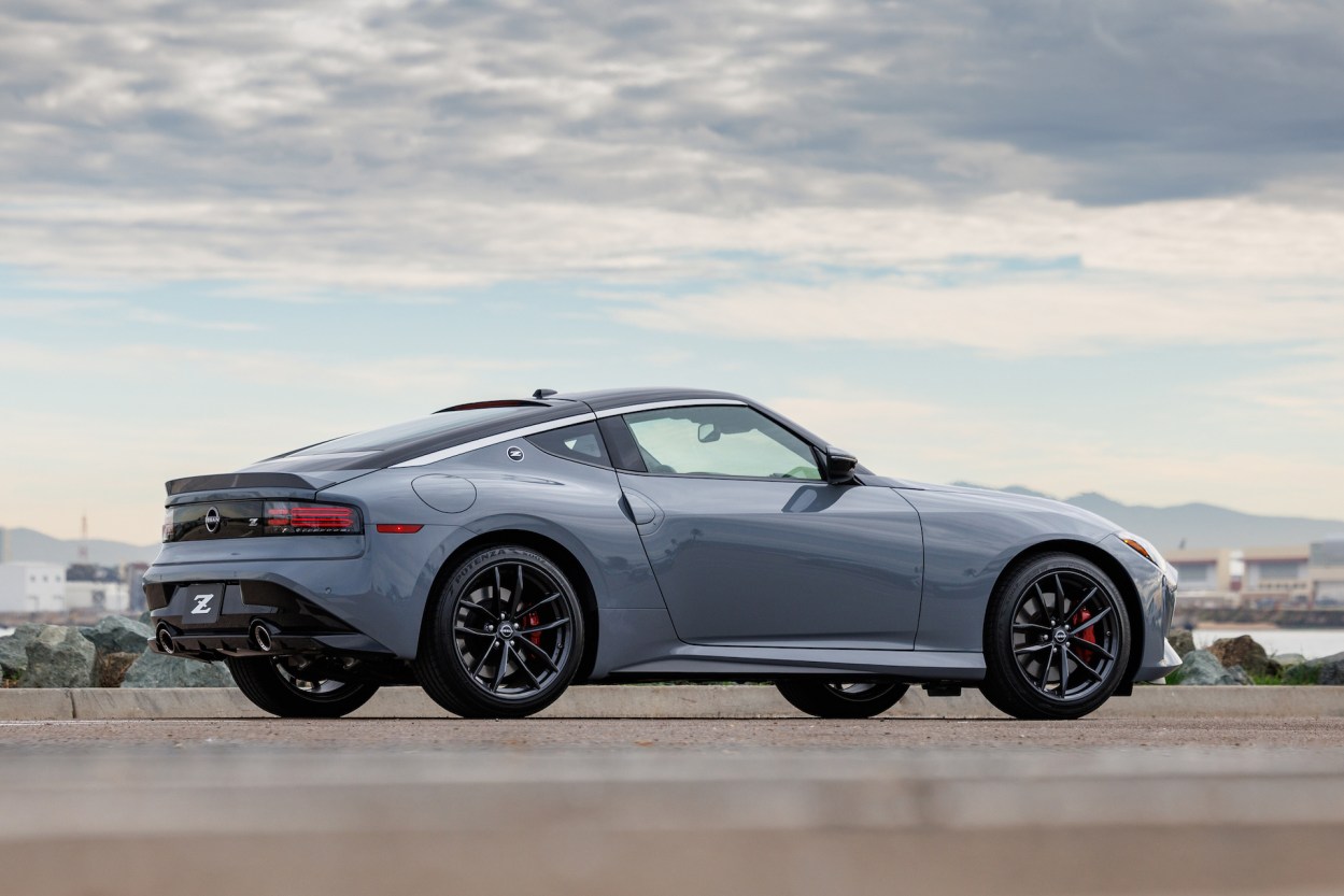 Nissan Preparing EV, Hybrid Sports Car as Possible GT-R Successor