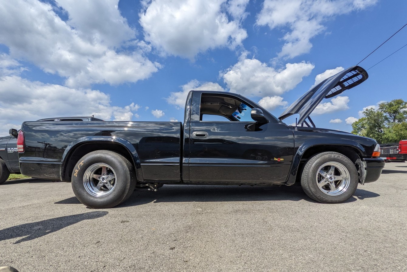 Hellcat-Swapped 1998 Dodge Dakota Pickup Is the Ultimate Mid-Size Monster