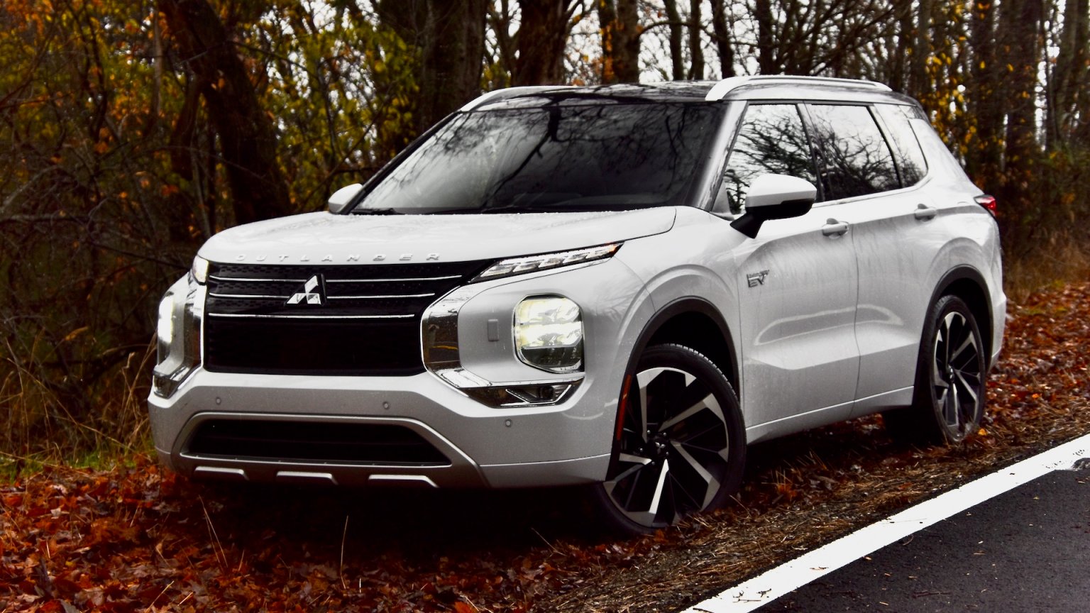 2023 Mitsubishi Outlander PHEV First Drive Review: An Offbeat but ...