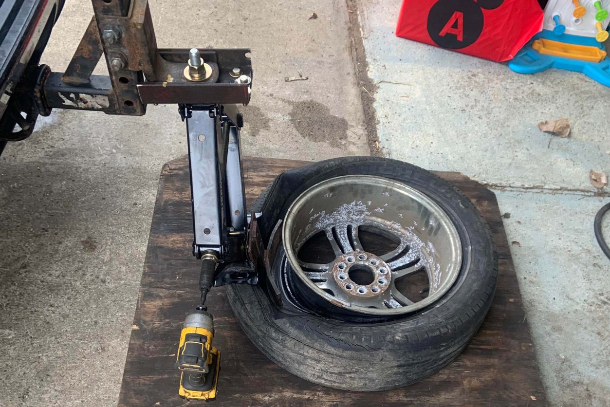 This Hitch-Mounted Tire Bead Breaker Is Working Smarter, Not Harder