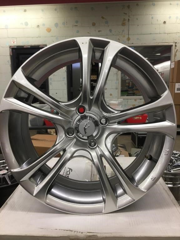 Tuner Shop Liquidation Auction Is a Treasure Trove of Tacky 2000s Car Parts