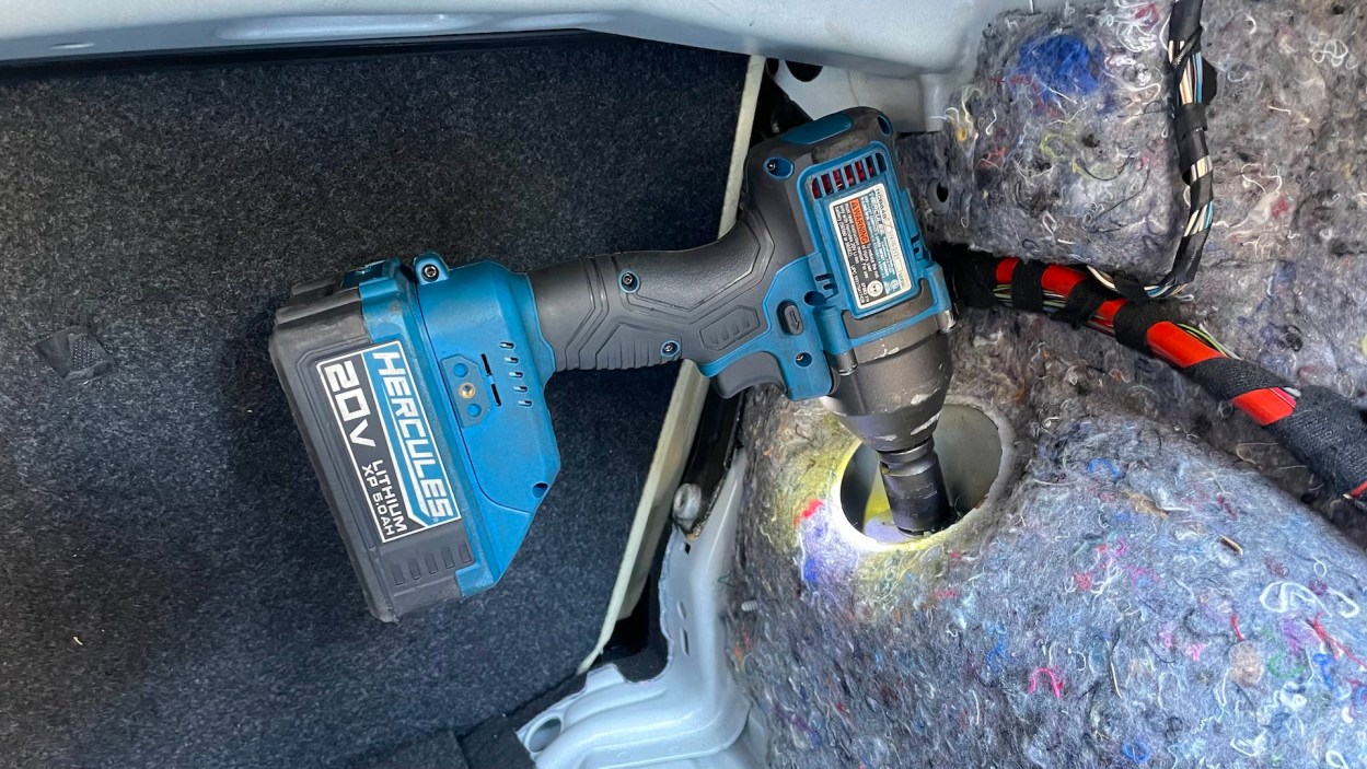 Harbor Freight's Hercules 20V 1/2 in. Compact Impact Wrench Reviewed