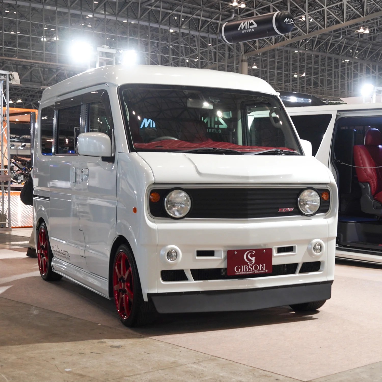 Tuner Gives Suzuki Kei Van a Camaro SS Face and We're Lovin' It