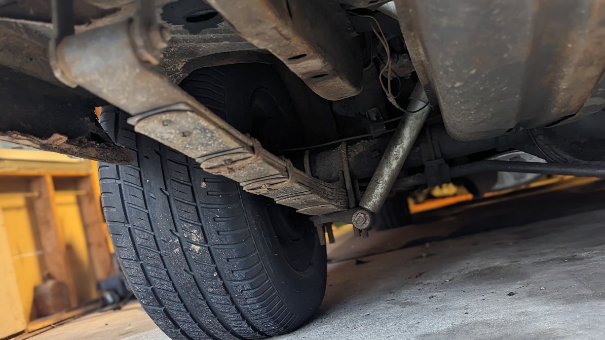 Leaf Springs vs. Coil Springs: Which is Better?