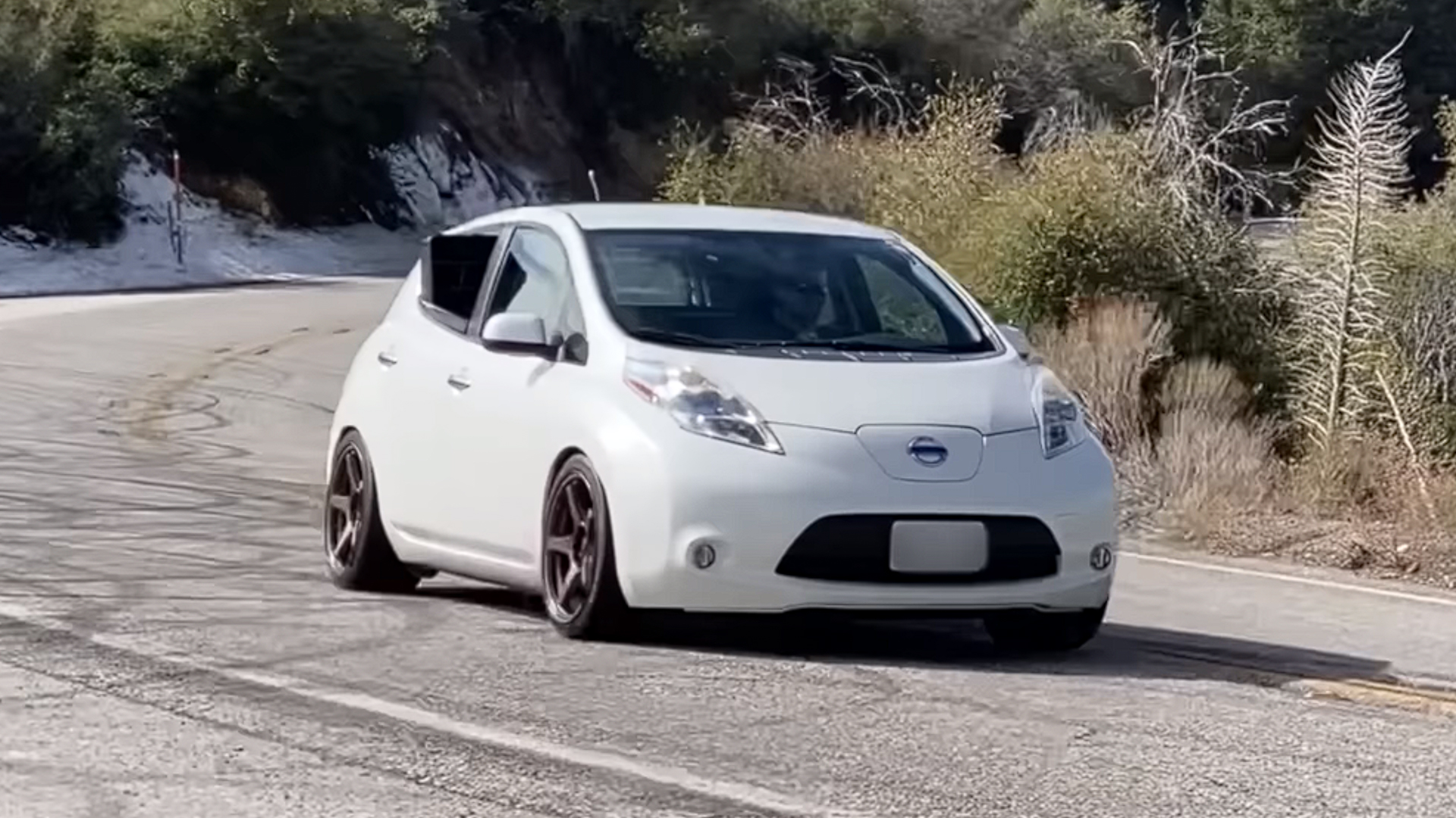 Nissan Leaf With 13,000 RPM Kawasaki Bike Engine Is a Hybrid AWD Track ...